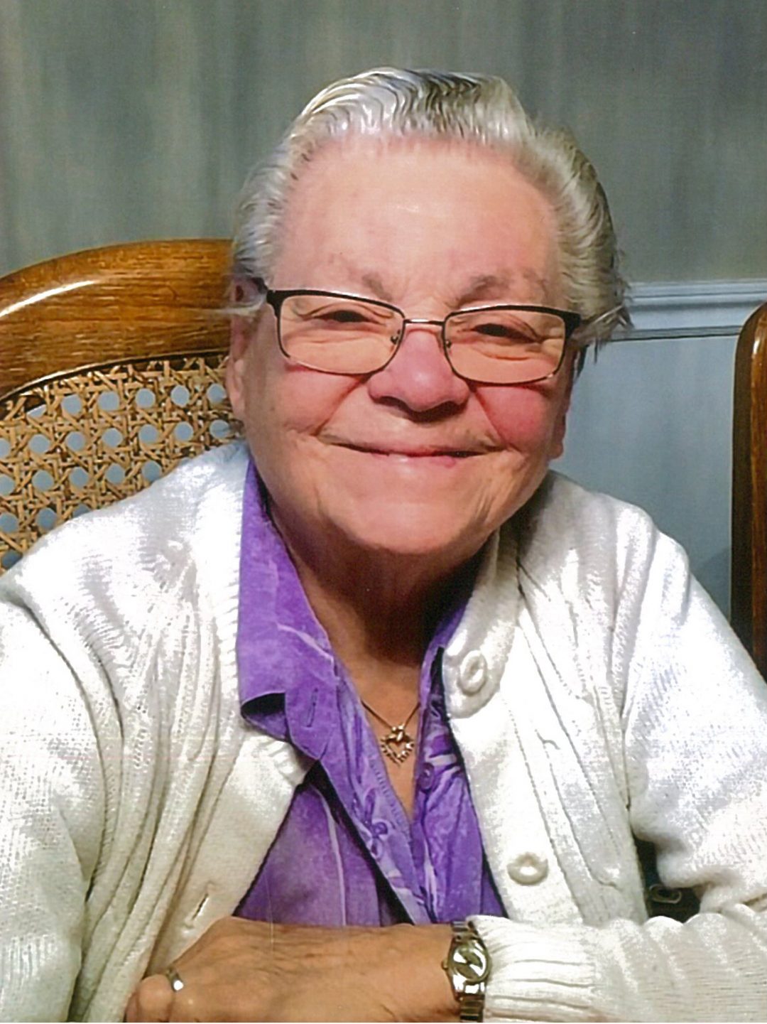 Thompson, Eleanor Esther "Ele" - Funeral Home Salmon Arm